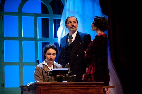 Un Fauteuil Pour l'Orchestre – Le site de critiques théâtrales parisien ...